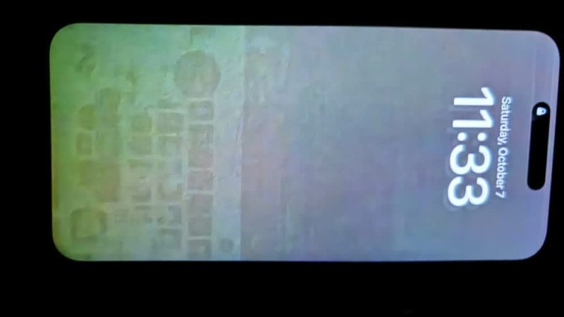 OLED vs LCD: Differences and Pros and Cons
